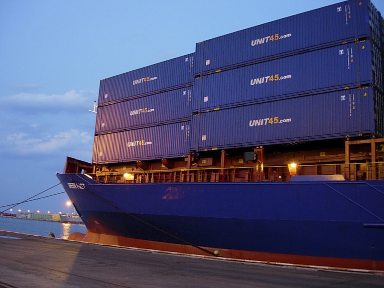 Shortsea | UNIT45 Containers